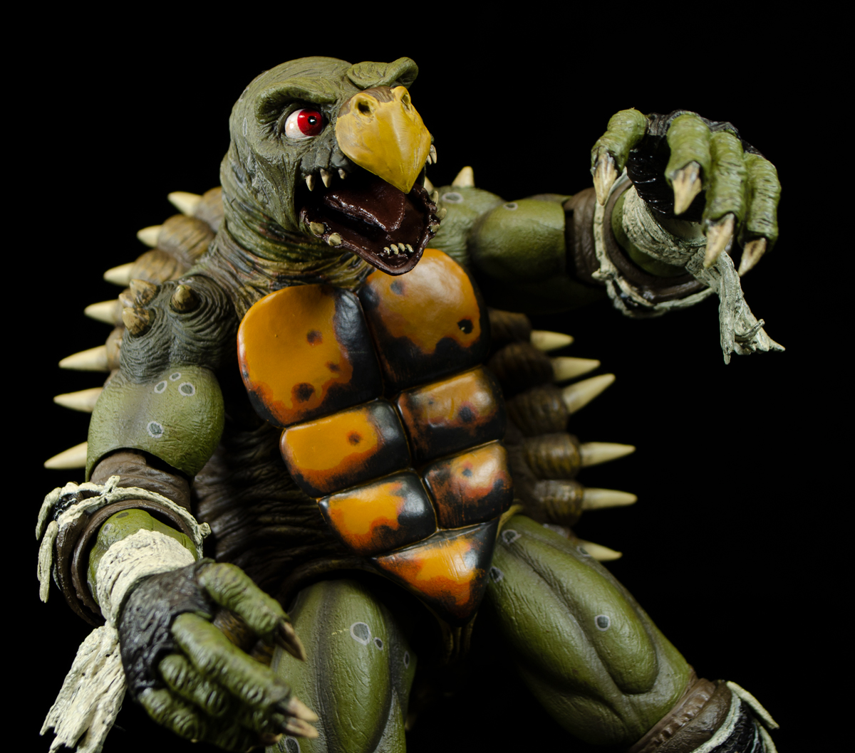 NECA-Teenage-Mutant-Ninja-Turtles-Tokka-Review-reach