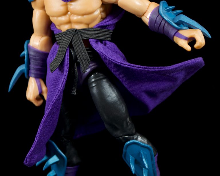 Super7-Teenage-Mutant-Ninja-Turtles-ULTIMATES-Shredder-open-cape