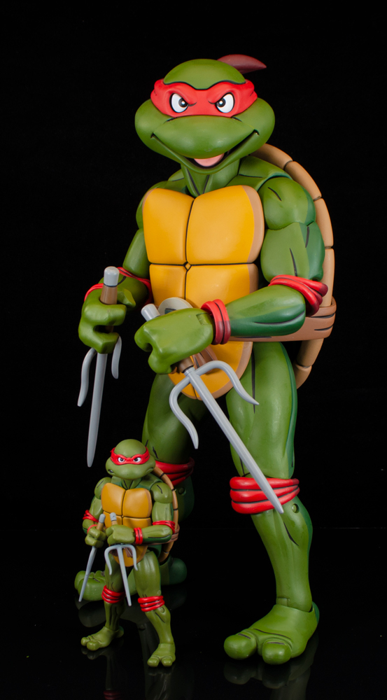 NECA-TMNT-Giant-Sized-Raphael-Review-small-compare