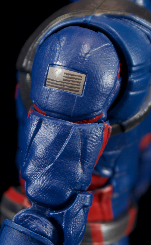 Hasbro-Marvel-Legends-Walmart-Disney-Plus-Captain-America-review-shoulder