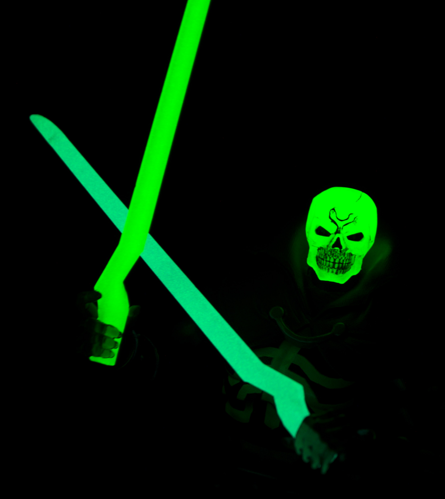 Mattel-Masters-of-the-Universe-Revelation-Masterverse-Scareglow-Review ...