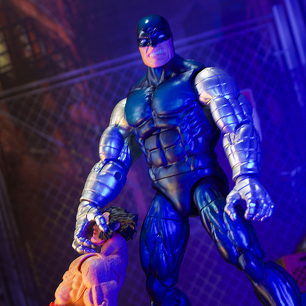 Hasbro-Marvel-LEgends-Wolverine-Boxset-Review-cyber-1