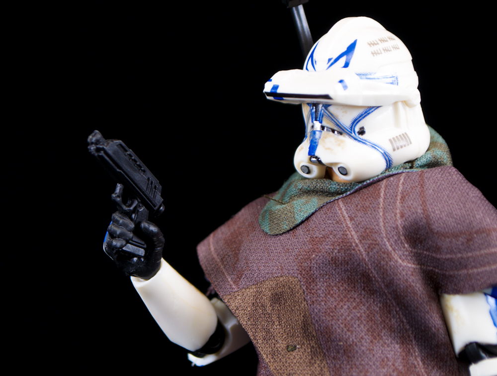 Hasbro-Star-Wars-Black-Series-Bad-Batch-Rex-Review-blaster