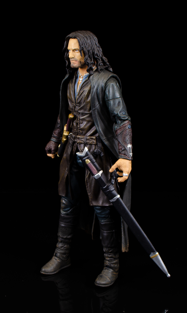 Diamond Select: Lord of the Rings Select Aragorn and Moria Orc Action ...