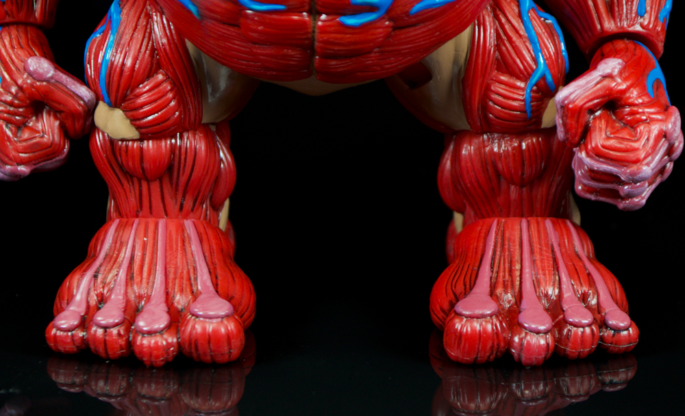 Premium-DNA-Madballs-Oculus-Orbus-Action-Figure-Review-feet