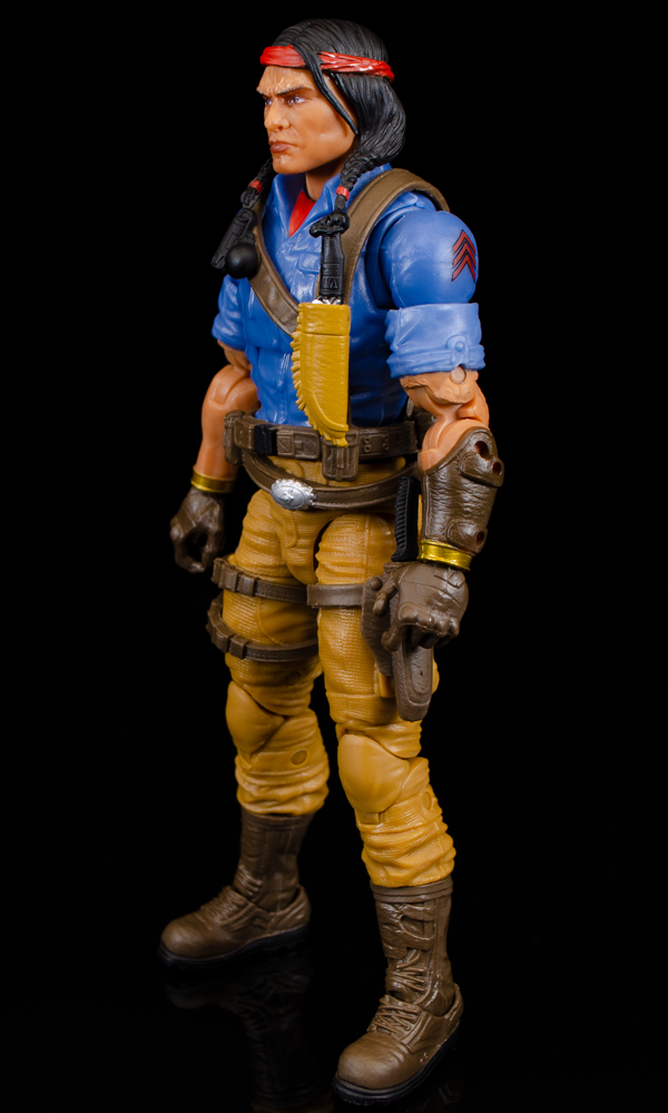 Hasbro-GI-Joe-Classified-Spirit-Iron-Knife-figure-Review-turn-2