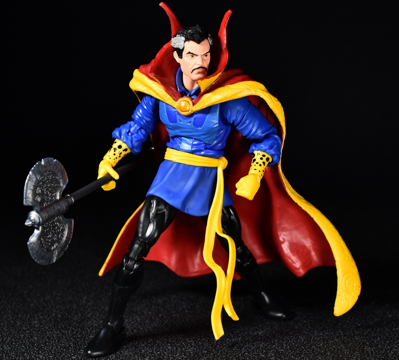Hasbro: Marvel Legends Walmart Exclusive Classic Doctor Strange Review