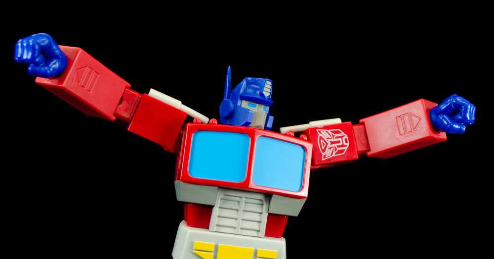 Super7: Transformers ULTIMATES! Optimus Prime First Look