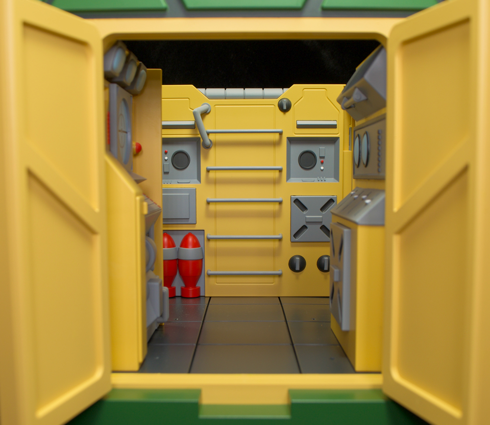 NECA Toys: Teenage Mutant Ninja Turtles Turtle Van First Look and Unboxing