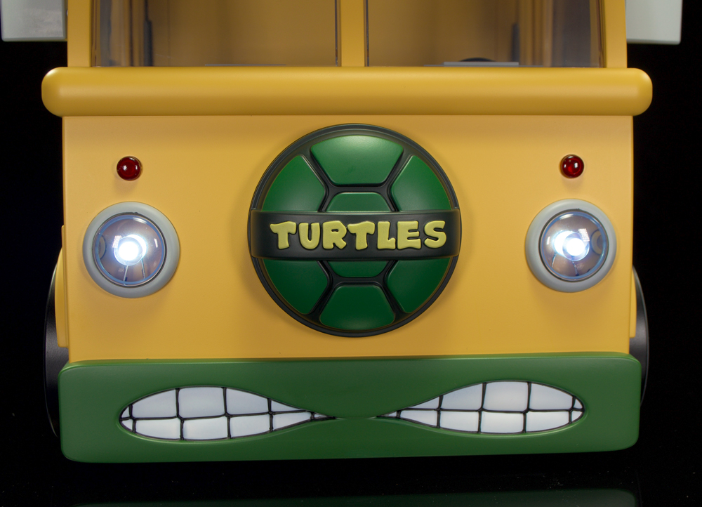 NECA Toys: Teenage Mutant Ninja Turtles Turtle Van First Look and Unboxing