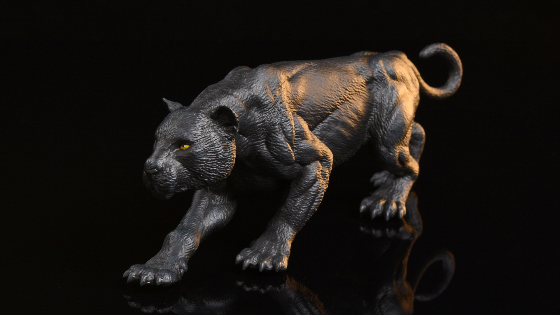 Icon Collectibles: Fire and Ice Teegra